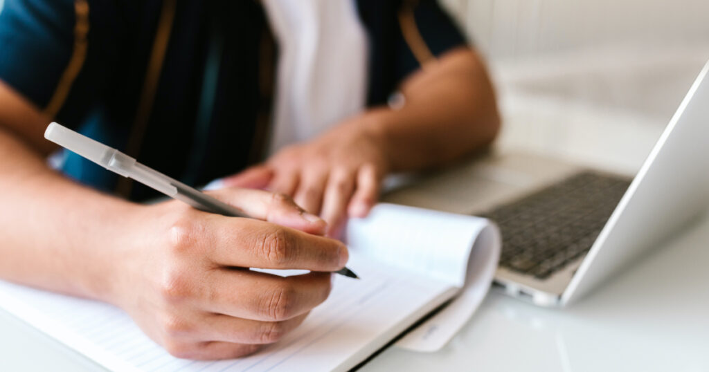 В чём разница между экзаменами Cambridge English и IELTS?